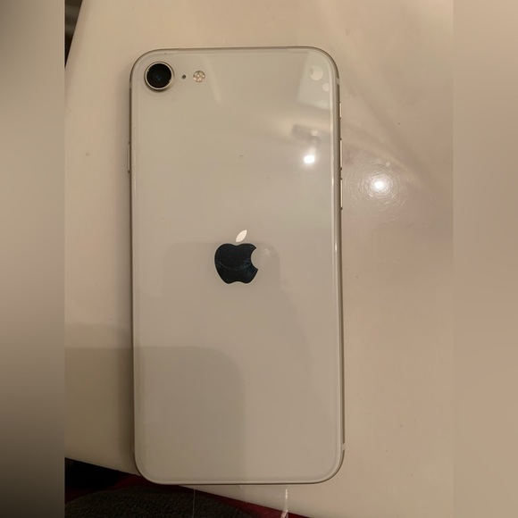 Apple | Cell Phones & Accessories | Apple Iphone 222 Se Us Version 28gb ...